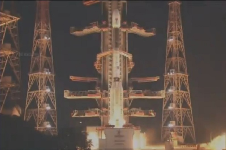 क्रायोजेनिक इंजन ने बिगाड़ा खेल.. ISRO का EOS-3 सैटेलाइट लॉन्चिंग मिशन ...