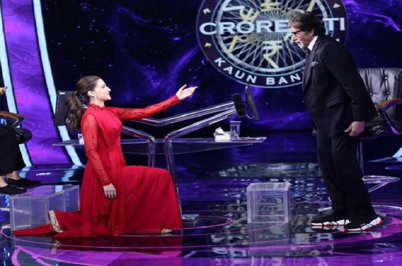 Kriti proposes Amitabh Bachchan kbc set