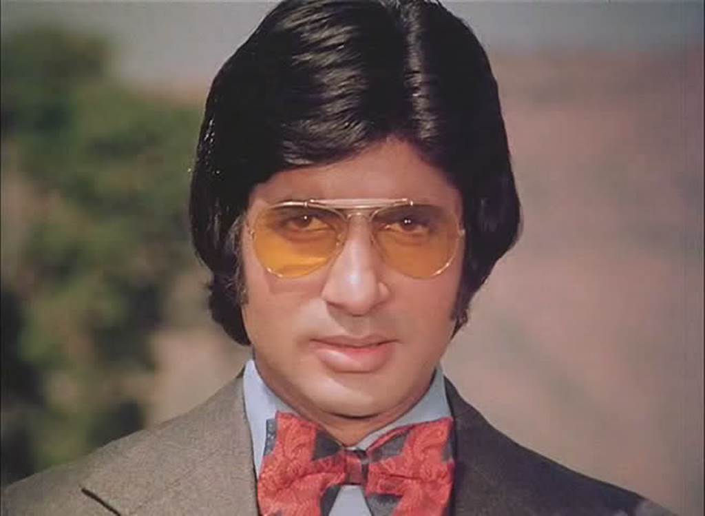 एक्टिंग की दुनिया में अमिताभ बच्चन एक बड़ा नाम है। बच्चन ने अपने शानदार ...