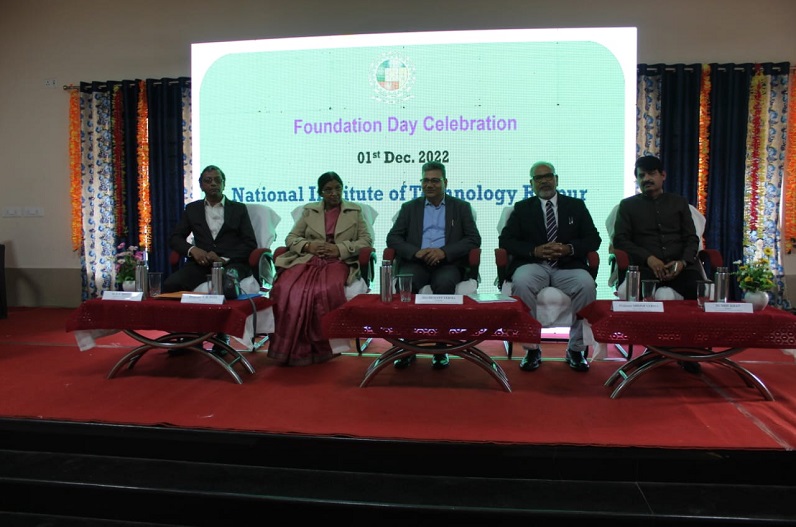 Edited By: karan nepali , December 2, 2022 / 10:28 AM IST