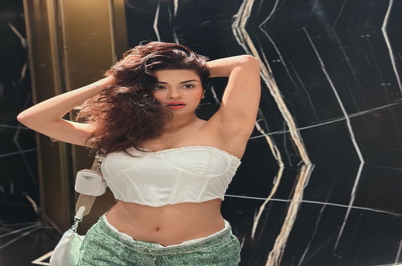 मुंबई : Avneet Kaur bold look : टीवी जगत से जुड़ी कई ऐसी अभिनेत्रियां हैं जो सोशल मीडिया पर काफी ...