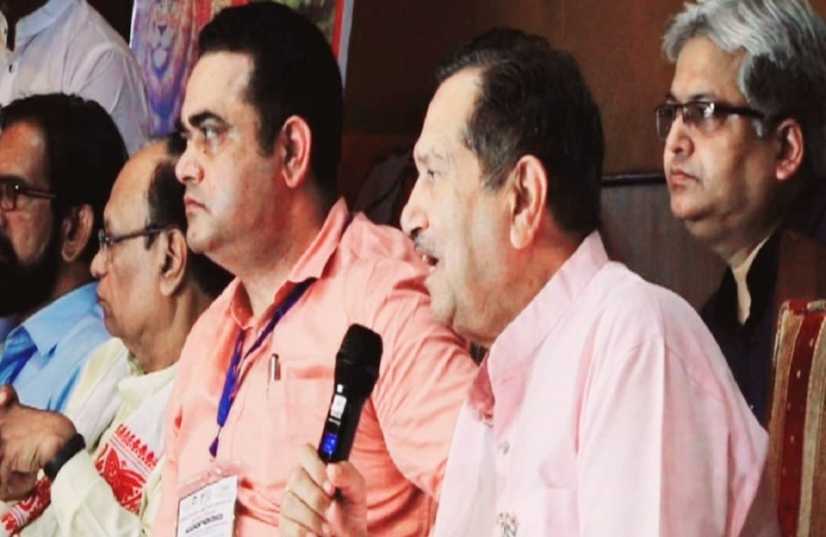 11 प्रस्ताव पारित