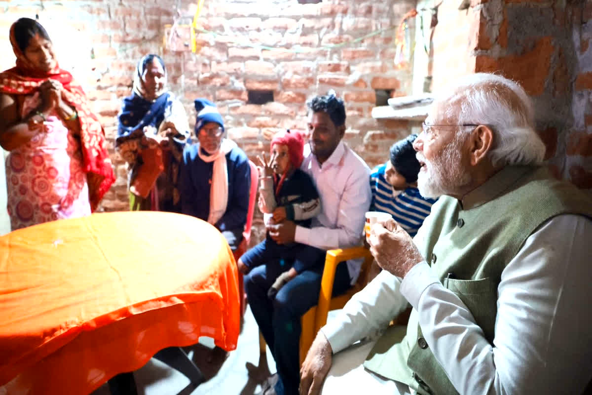 अयोध्यावासियों को संबोधन के दौरान पीएम मोदी ने कई बड़ी बाते कहीं और कहा ...